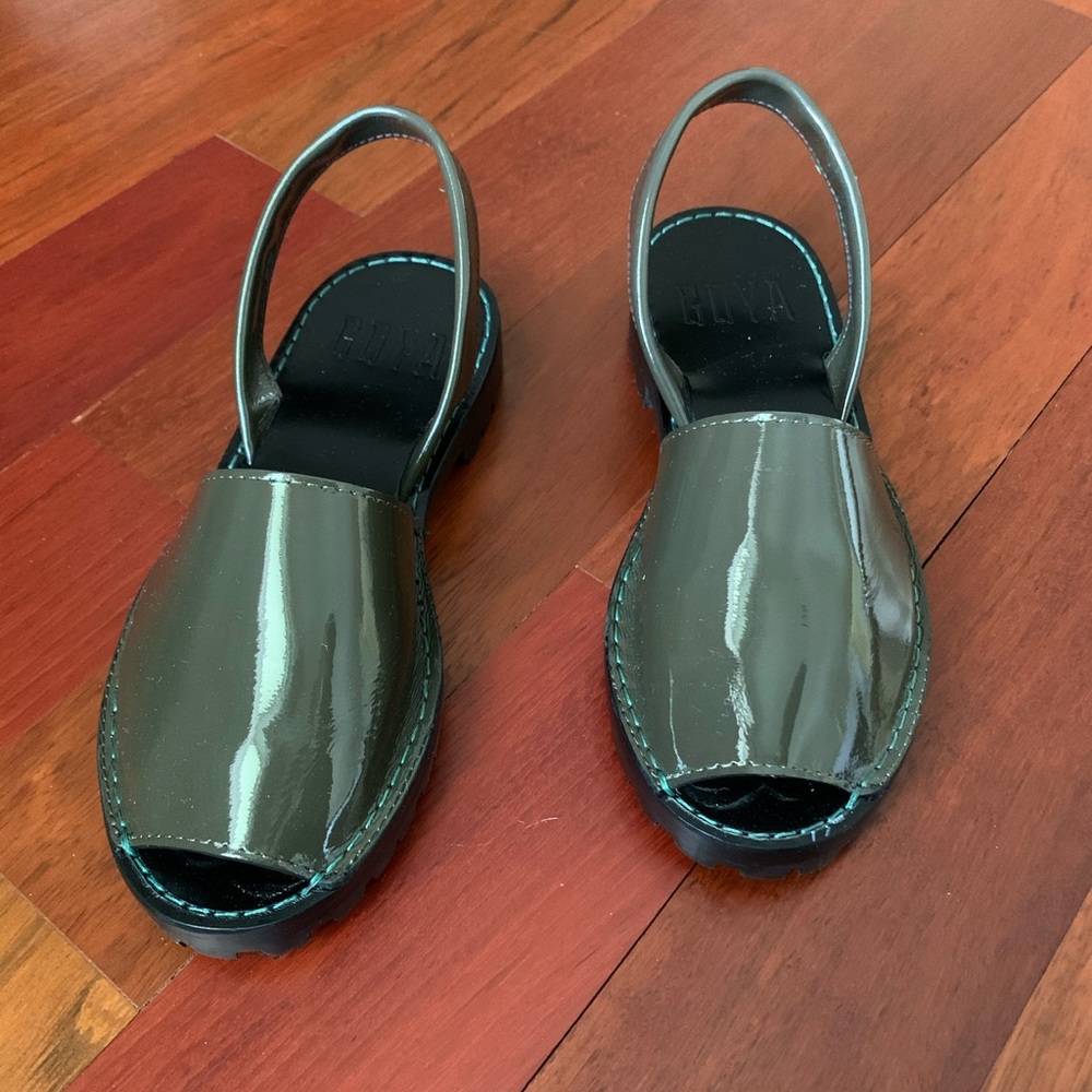 Goya Slingback Sandals In Patent Leather, Khaki, 36 - Gem